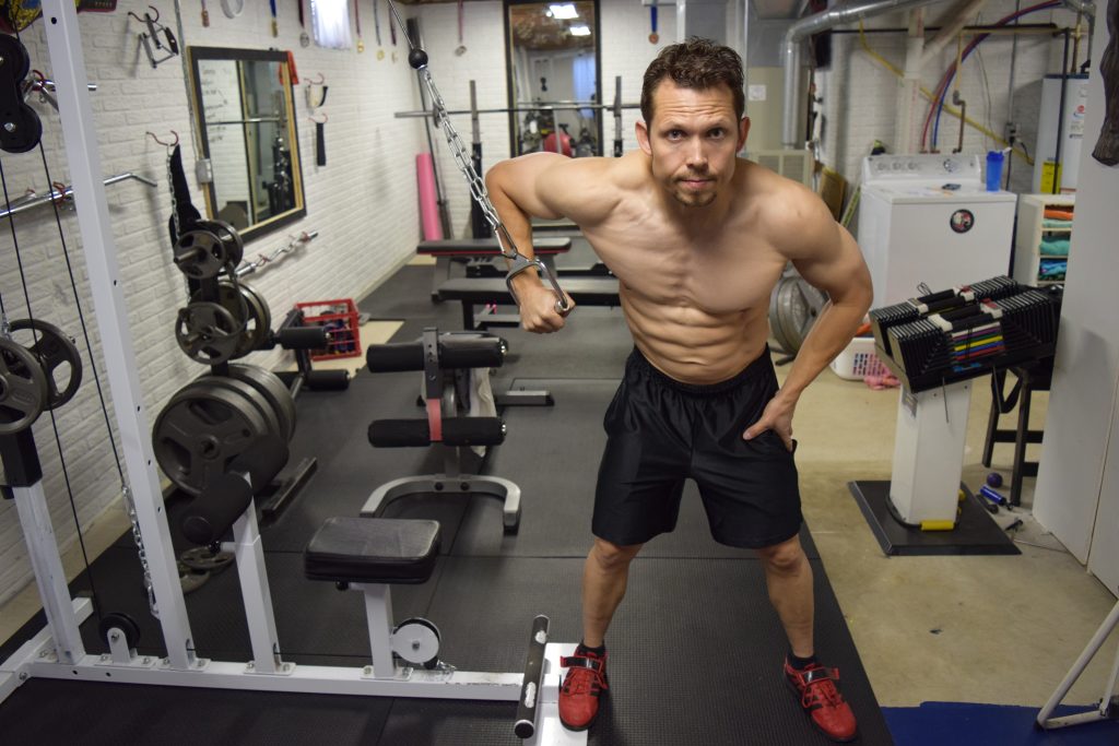 Bodybuilding verse powerlifting competition prep, a comparison ...